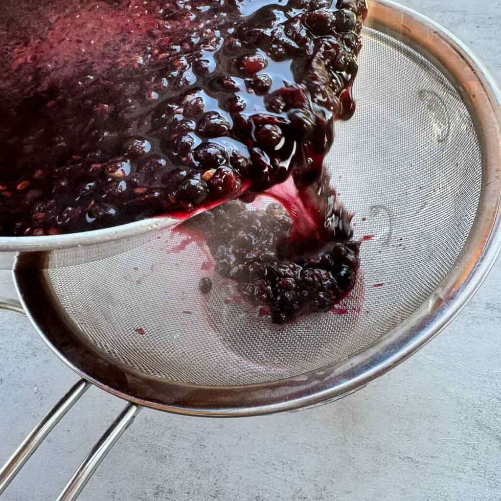 Oregon Grape Jelly | montanahomesteadharvest.com
