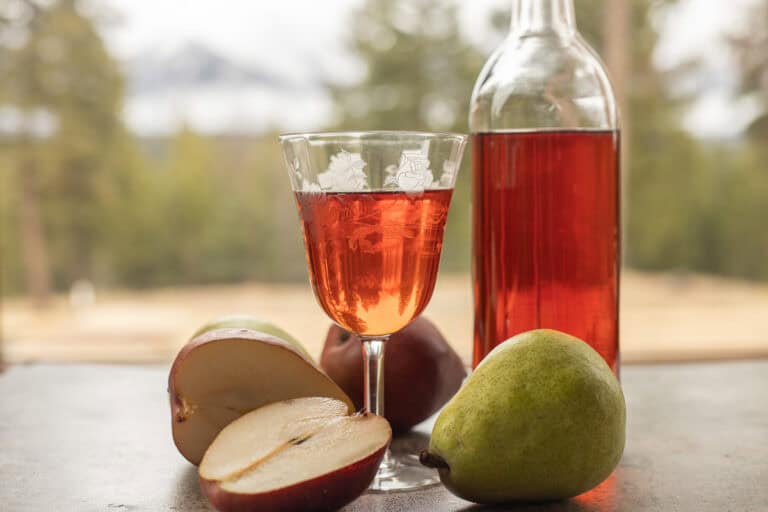 Amazing Homemade Pear Wine | montanahomesteadharvest.com