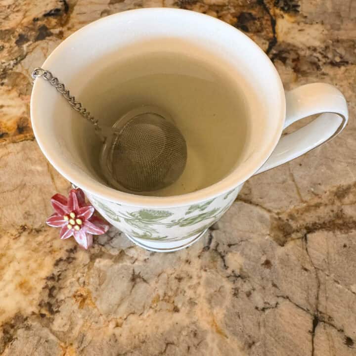 Yarrow Tea: Sip, Soothe, Repeat | montanahomesteadharvest.com